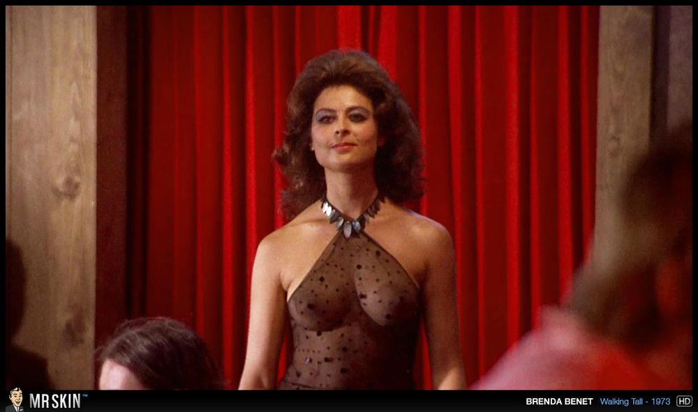 Nude And Noteworthy On Hulu Demolition Man The Housemaid The Lodge