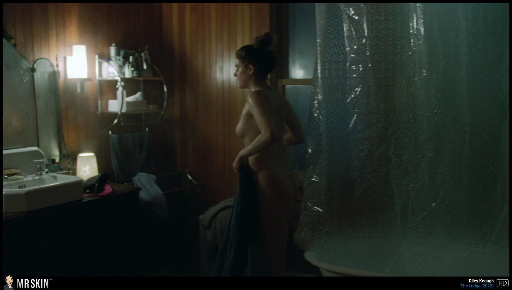 Nude And Noteworthy On Hulu Demolition Man The Housemaid The Lodge