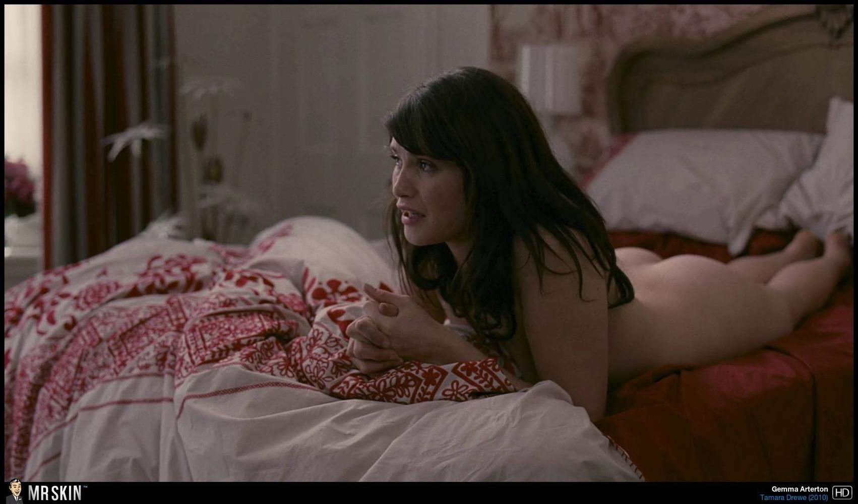 Battle Of The Babes Emily Browning Vs Gemma Arterton