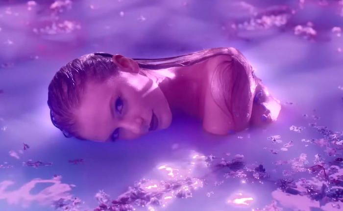 Taylor Swift Feet Pics Celebrate New Album With The Sexiest Pics Of Taylor Swift 